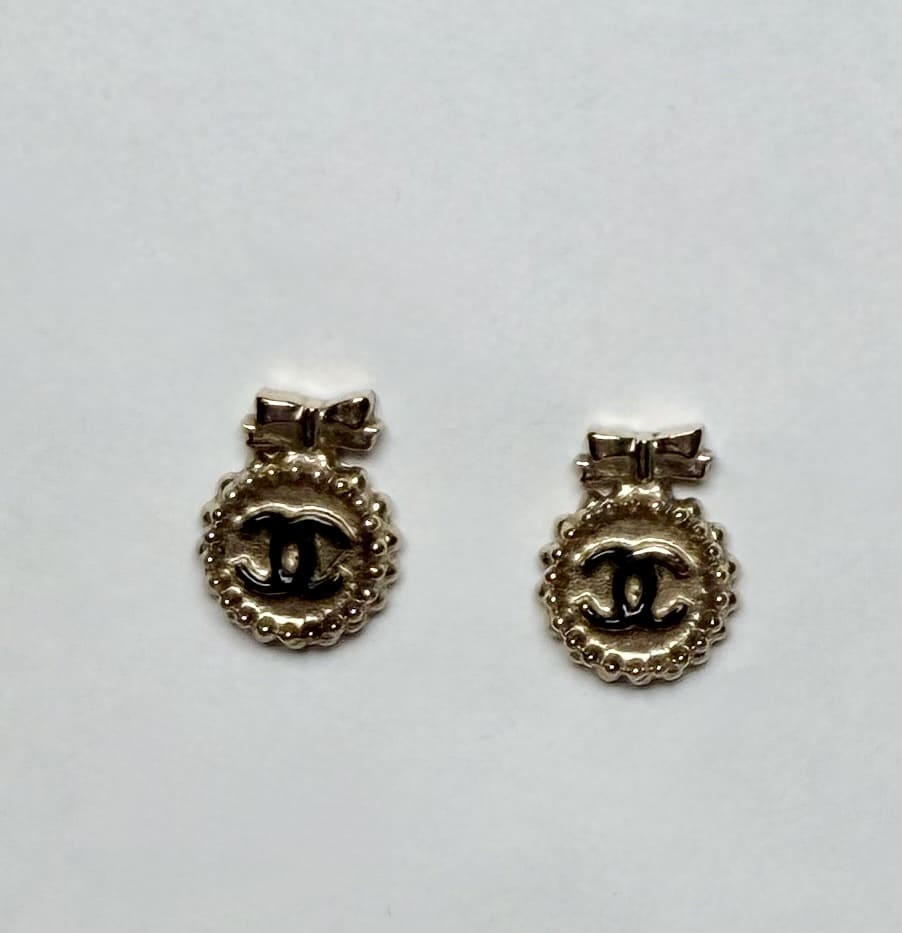 Chanel Circular Earrings in Gold Tone